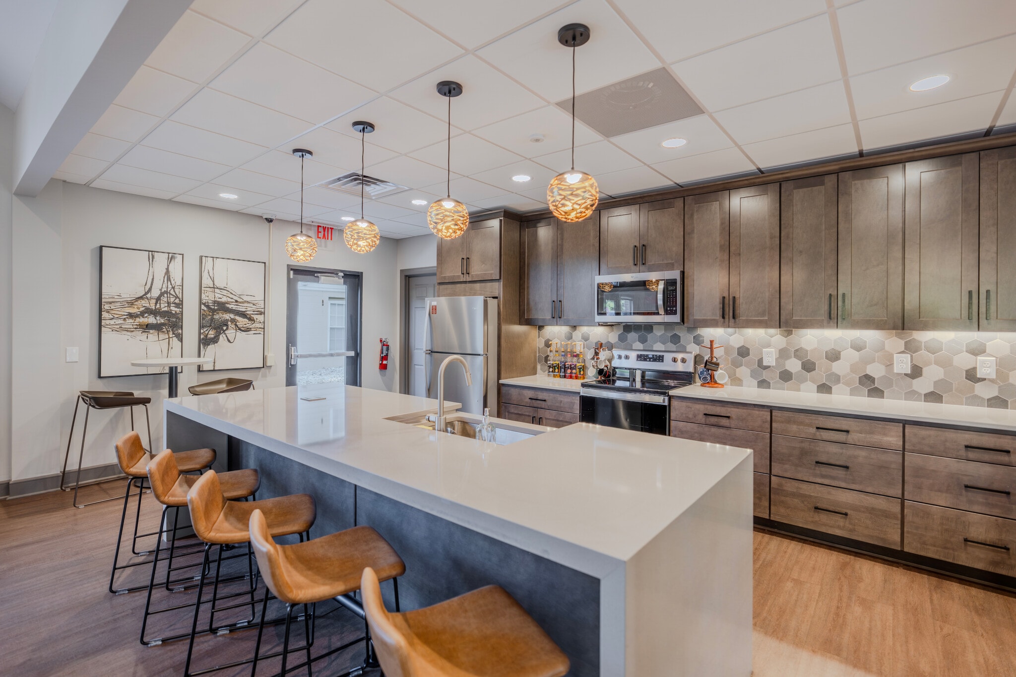 Collegiate Suites of Blacksburg - 1310 Henry Ln Blacksburg, VA 24060 ...