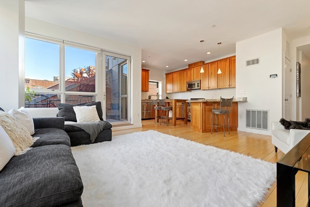 99 Broad St Unit 7E, Boston, MA 02110 - Condo for Rent in Boston, MA ...