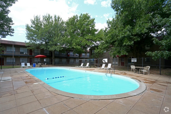 Country Club View Apartments - Apartments in Lawton, OK | Apartments.com