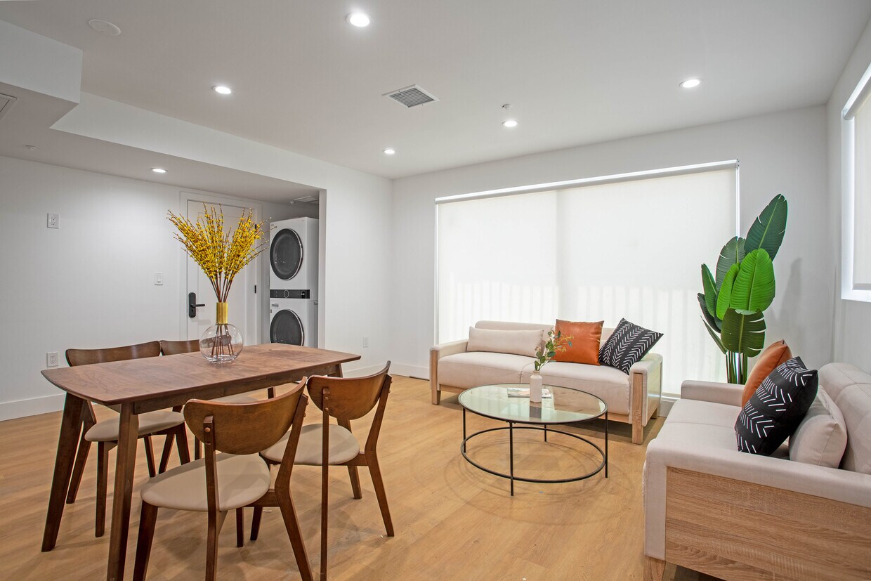 1575 W 35th Pl, Los Angeles, CA 90018 - Townhome Rentals in Los Angeles CA | Apartments.com