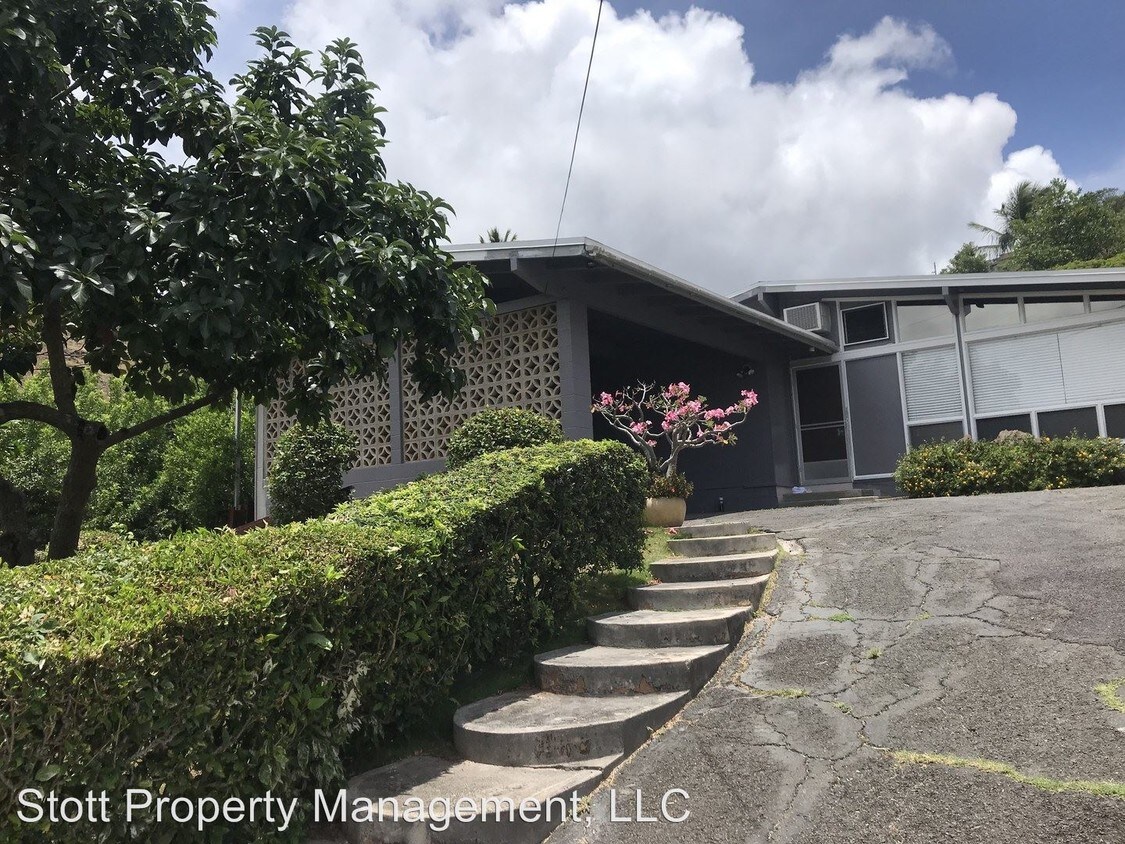 4614 Kalaniiki Pl, Honolulu, HI 96821 - House Rental in Honolulu, HI ...