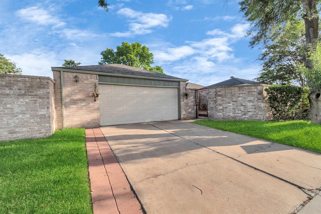 16206 New Field Dr, Houston, TX 77082 - House Rental in Houston, TX ...
