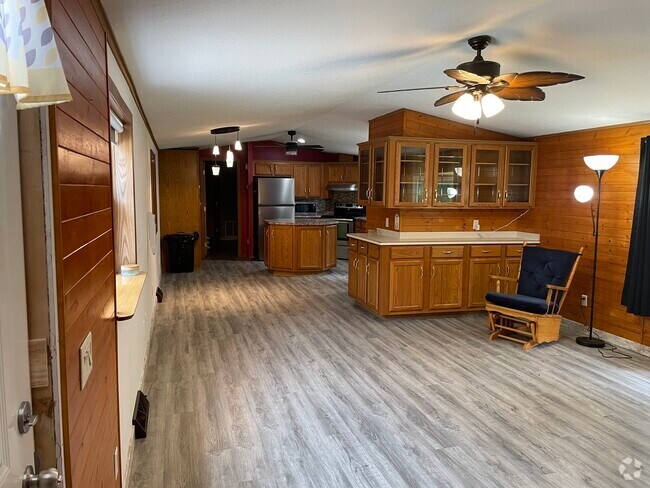 36 W Eau Claire St Unit 2, Rice Lake, WI 54868 - Apartments in Rice ...