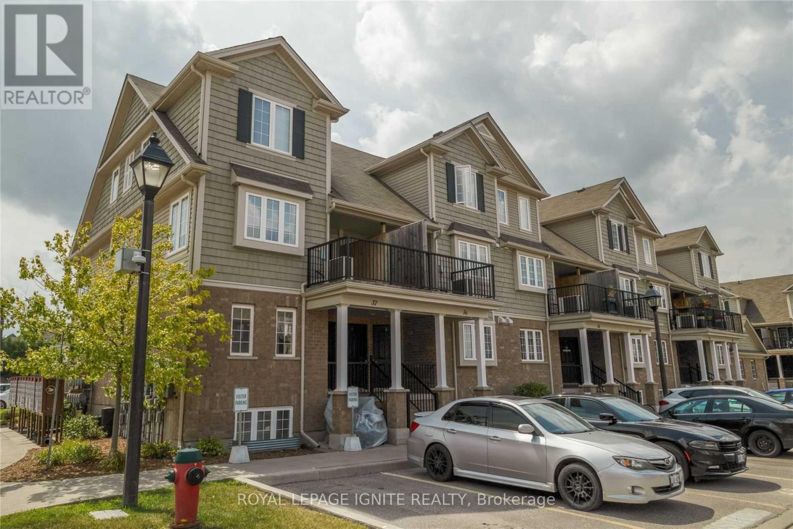 15 Carere Crescent, Guelph, ON N1E 0K4 - Maison de Ville à Louer à ...