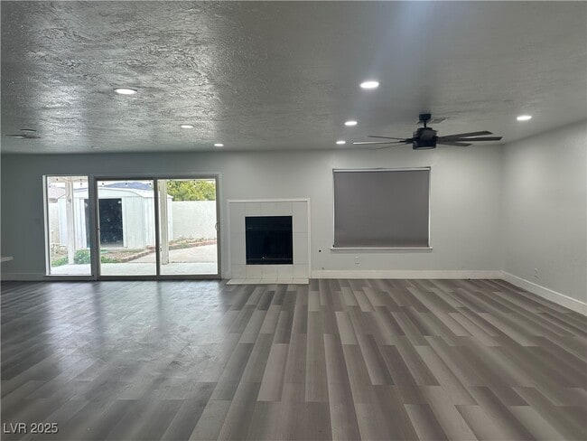 811 Vermillion Dr, Henderson, NV 89002 - House Rental in Henderson, NV ...