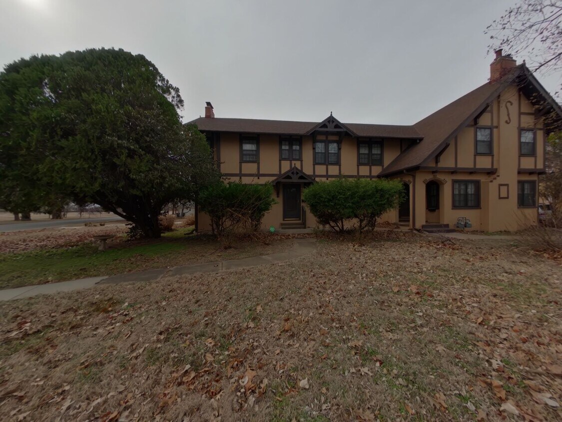 801 Carter, Wichita, KS 67203 - House Rental in Wichita, KS ...