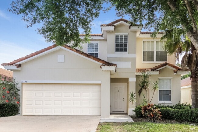 Waterford Lakes North Apartments for Rent with Extra Storage - Orlando ...