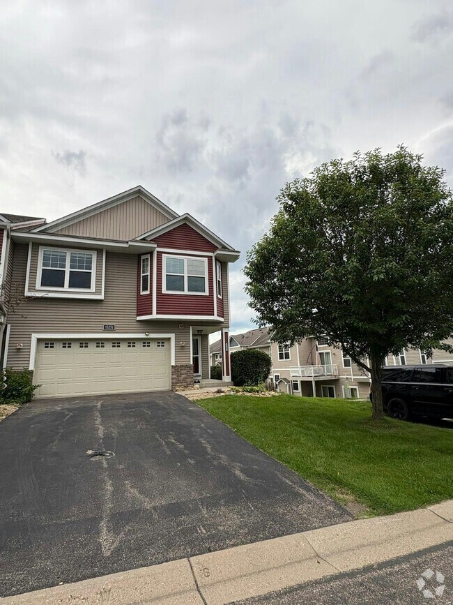 Apartments for Rent with Yard in Credit River MN