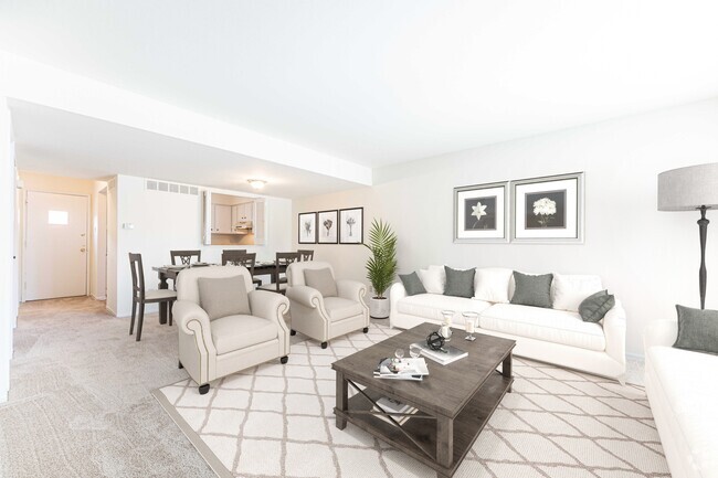 McKnight Heights Apartments for Rent with a Walk-In Closet - Saint ...