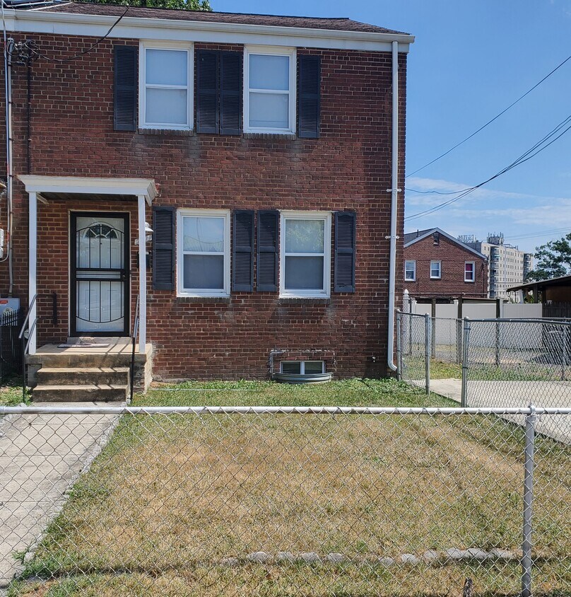 2303 Iverson St, Temple Hills, MD 20748 - Townhome Rentals in Temple ...