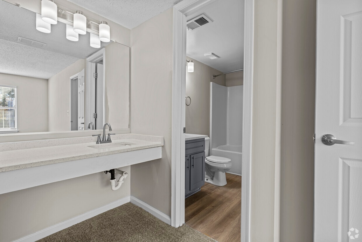 Seawall Apartments & Townhomes - 5516 Seawall Ct Virginia Beach, VA ...