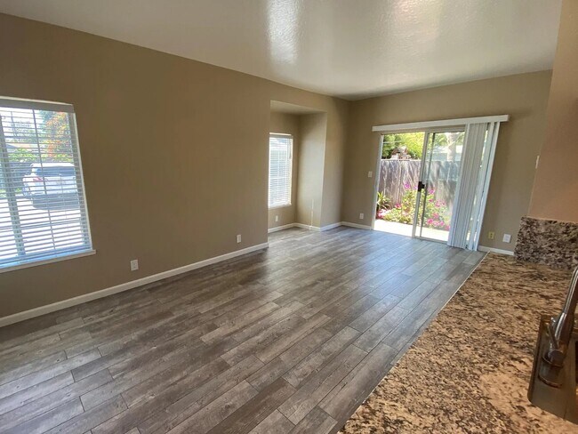 Olinder Apartments for Rent with a Walk-In Closet - San Jose, CA ...