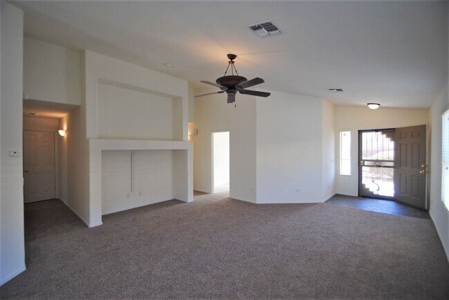 13626 W Peck Ct - House Rental in Litchfield Park, AZ | Apartments.com