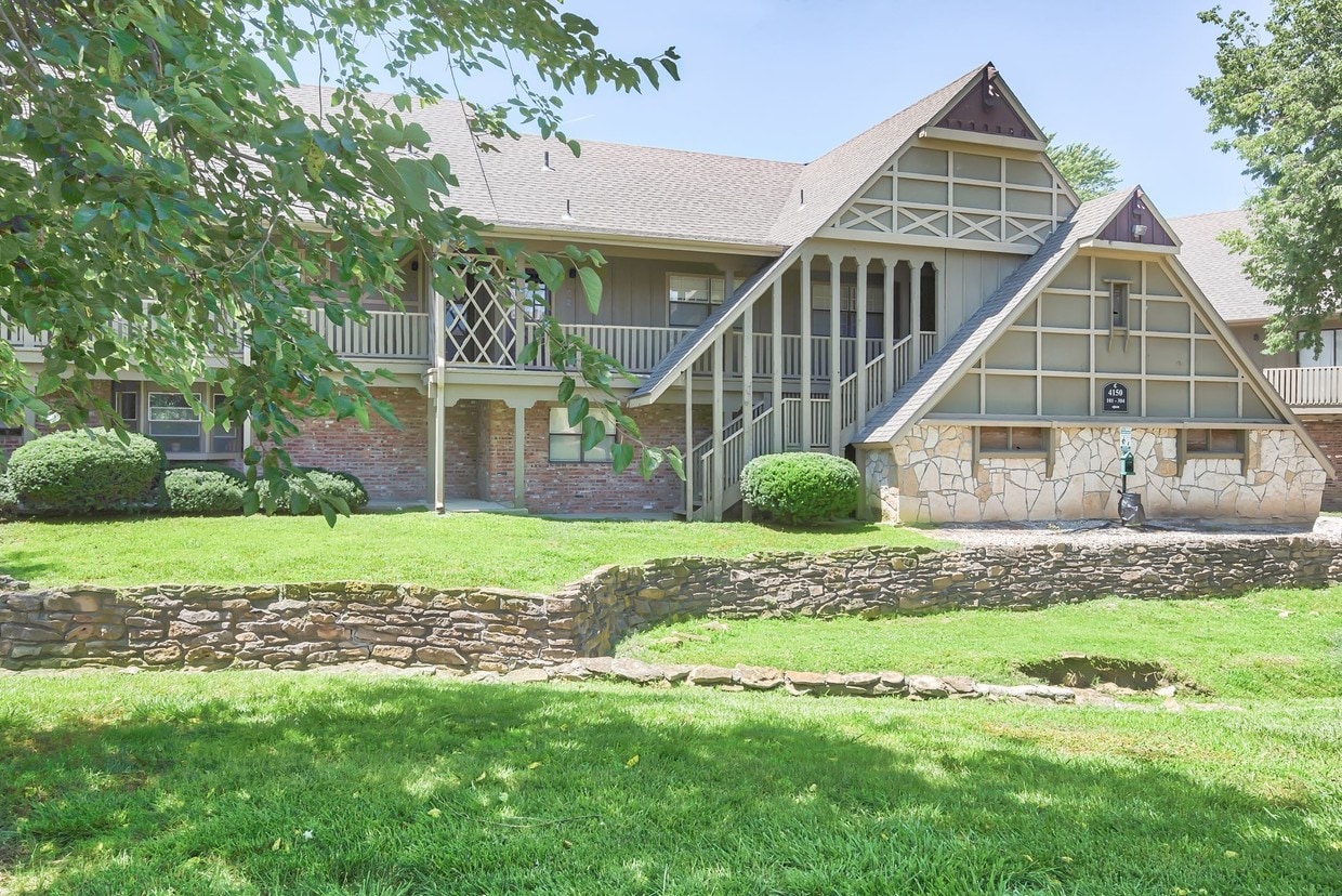 Chalet Apartments - 4140 Sw 6th Ave Topeka, KS 66606 | Apartments.com