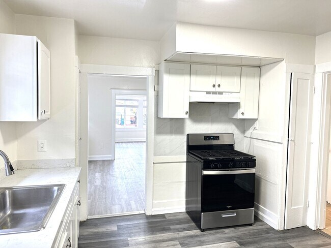 1317 83rd Ave Unit 1321, Oakland, CA 94621 - Room for Rent in Oakland ...