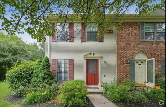 Society Hill at Bernards Condominiums Houses for Rent with a Swimming ...