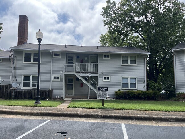 709 Daniels St, Raleigh, NC 27605 - Townhome Rentals in Raleigh NC ...