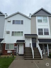 Clason Point Apartments for Rent with a Swimming Pool - Bronx, NY ...