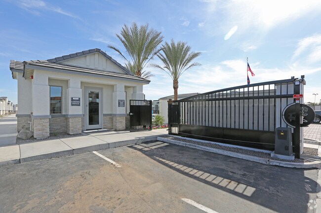 Christopher Todd Communities On Greenway Apartments - Surprise, AZ ...