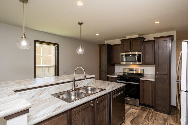 Marion Manor Apartments for Rent with a Yard - Sioux Falls, SD ...