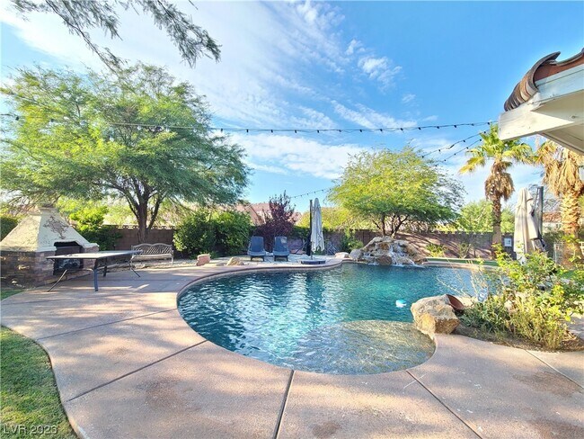 7060 W Patrick Ln, Las Vegas, NV 89113 - House for Rent in Las Vegas ...