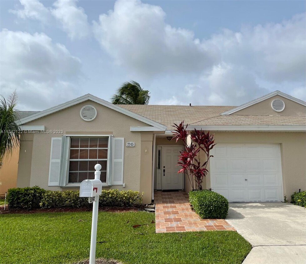 2245 SE 6th Pl, Homestead, FL 33033 - House Rental in Homestead, FL ...