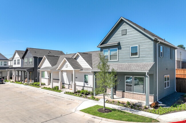 Mission Town Square - Apartments in Hurst, TX | Apartments.com
