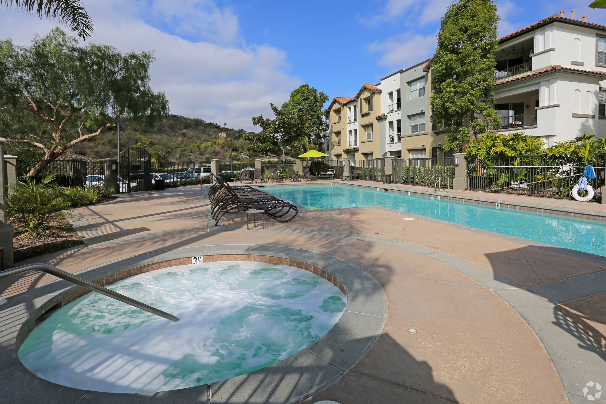 Elan Pacifico Encinitas - 1100 Garden View Rd Encinitas, CA 92024 ...