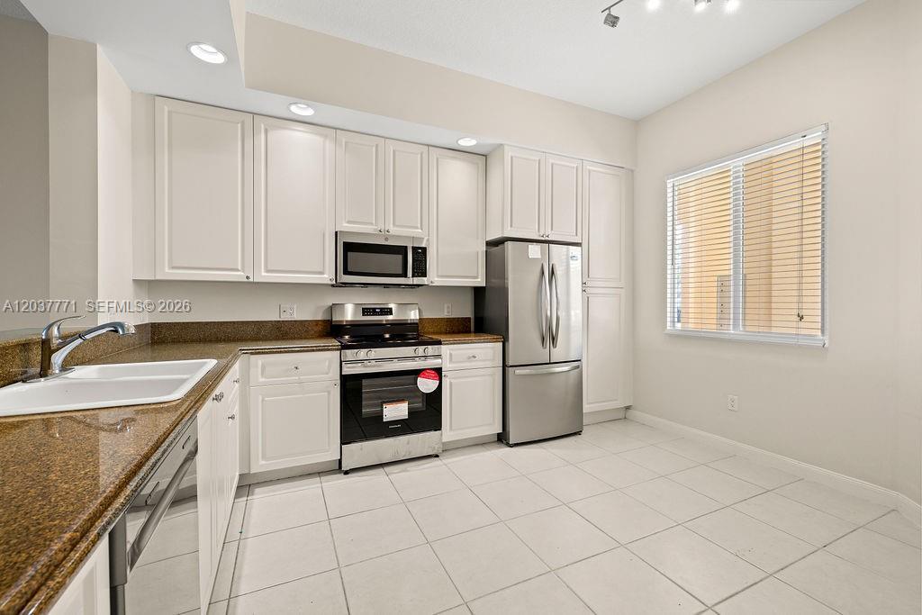 17 Harbour Isle Dr W Unit 103, Fort Pierce, FL 34949 - Condo for Rent ...