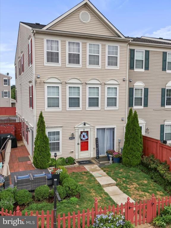 4974 Clarendon Terrace, Frederick, MD 21703 - Townhome Rentals in ...