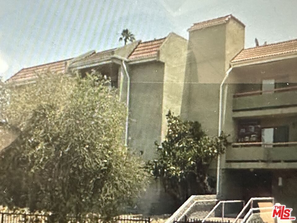 955 Normandie Ave Unit 206, Los Angeles, CA 90006 - Room for Rent in ...