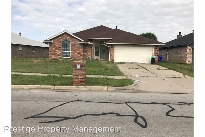 1716 Clearwater Dr, Norman, OK 73071 - House Rental in Norman, OK | Apartments.com