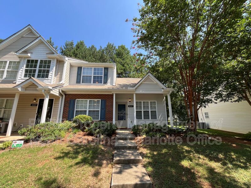 5227 Magnolia Tree Ln, Charlotte, NC 28215 - Townhome Rentals in ...