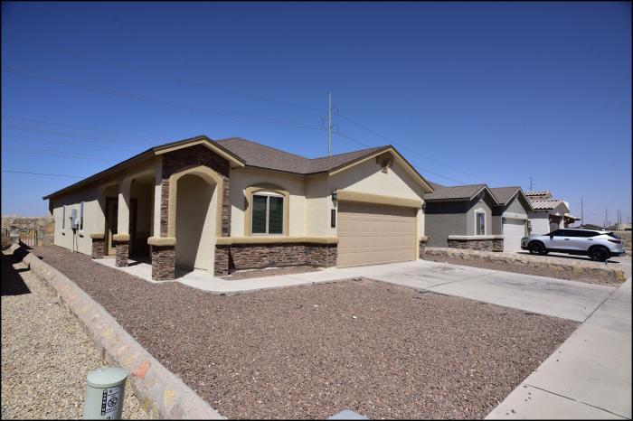 2049 Roy Vinson, El Paso, TX 79938 - House Rental in El Paso, TX ...