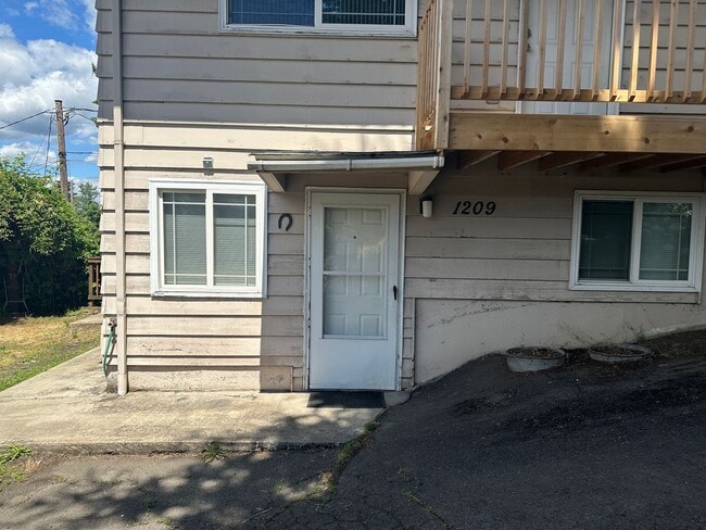 1205-1209 Washington St Unit 1209, Oregon City, OR 97045 - Room for ...