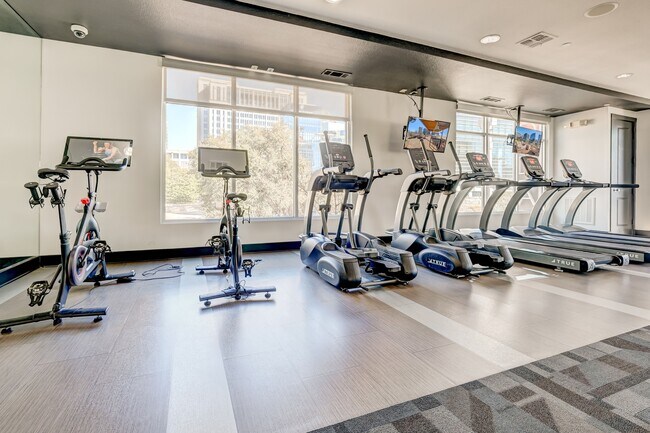 Moda Apartments - Apartments in Dallas, TX | Apartments.com