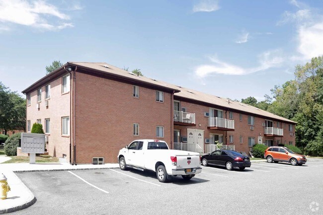 Sleepy Hollow Gardens Apartments - Spring Valley, NY | Apartments.com