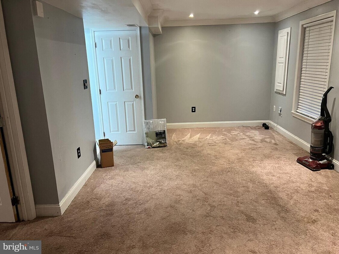 19105 Broadwater Way, Gaithersburg, MD 20879 - Townhome Rentals in ...