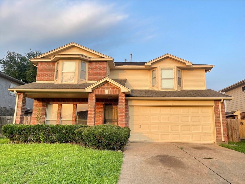 13727 Wood River Dr, Houston, TX 77085 | Apartments.com