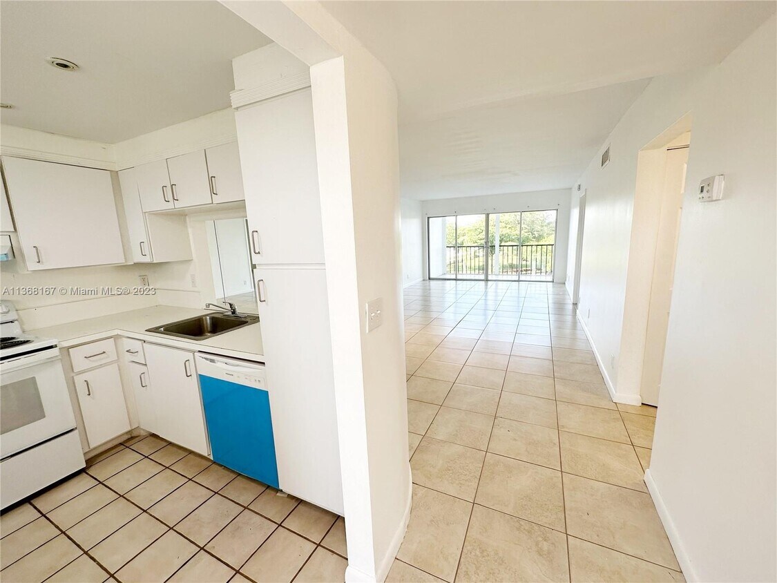 3905 N Nob Hill Rd Unit 403, Sunrise, FL 33351 - Condo for Rent in ...