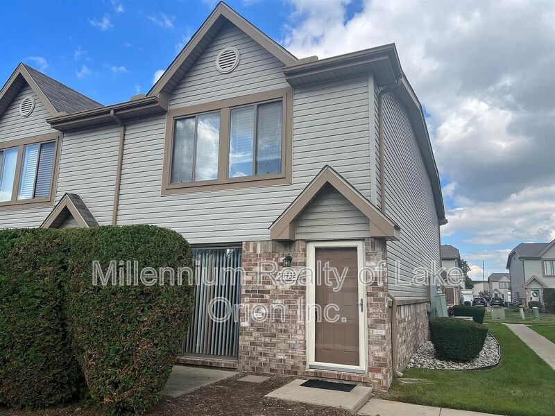 50432 Bay Run S, Chesterfield, MI 48047 - Condo for Rent in ...