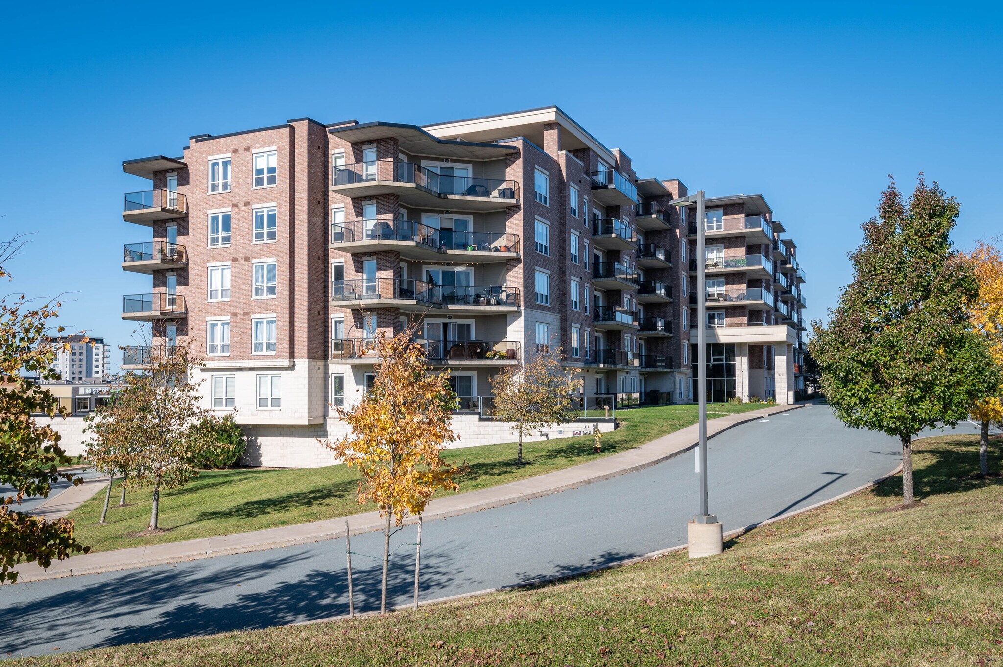 Royal Gardens Appartements - 671 Larry Uteck Blvd Halifax, NS ...
