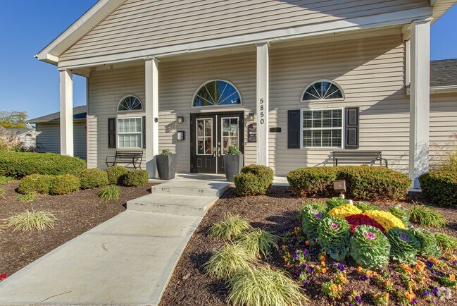 Lakewood Village Apartments for Rent with a Walk-In Closet ...