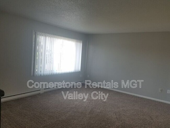 806 11th St NW, Valley City, ND 58072 - House Rental in Valley City, ND ...