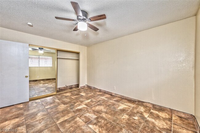 421 N Decatur Blvd, Las Vegas, NV 89107 - Townhome Rentals in Las Vegas ...