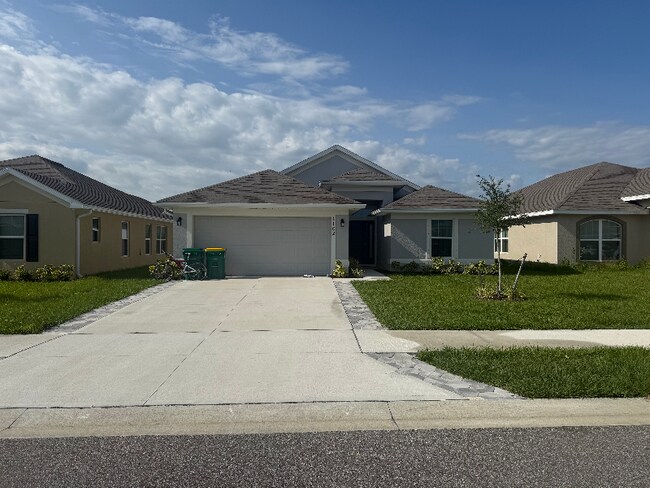 Townhomes for Rent with Garages in Sharpes, FL