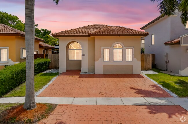 Marbella Cove Apartments for Rent with Hardwood Floors - Homestead, FL ...