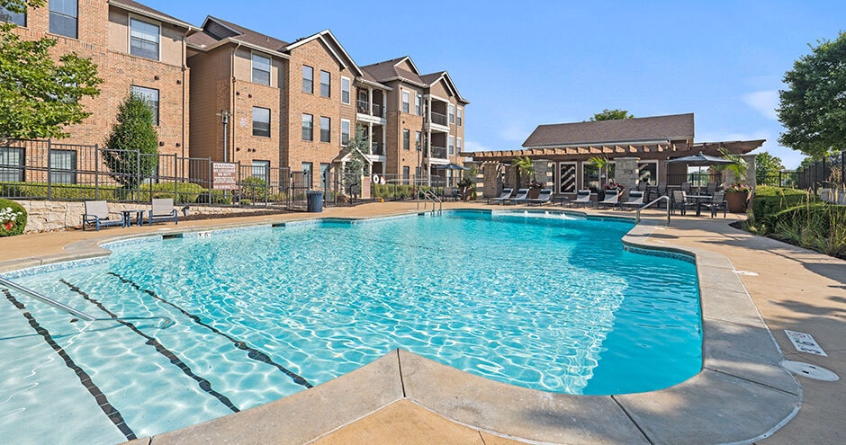 West End at City Center Apartment Homes - 17410 W 86th Ter Lenexa, KS ...