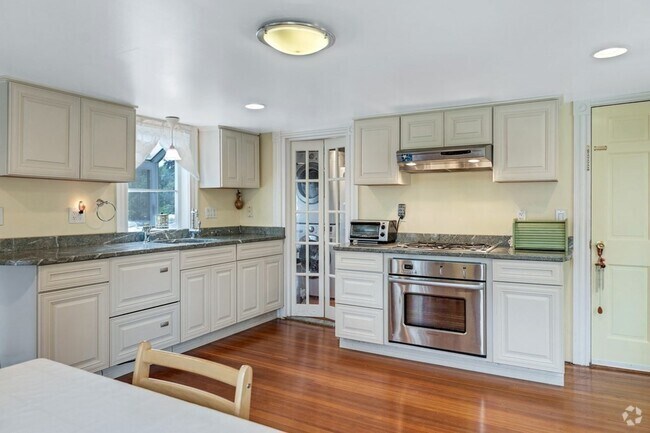 Apartments For Rent in Foxboro MA - 162 Rentals | Apartments.com