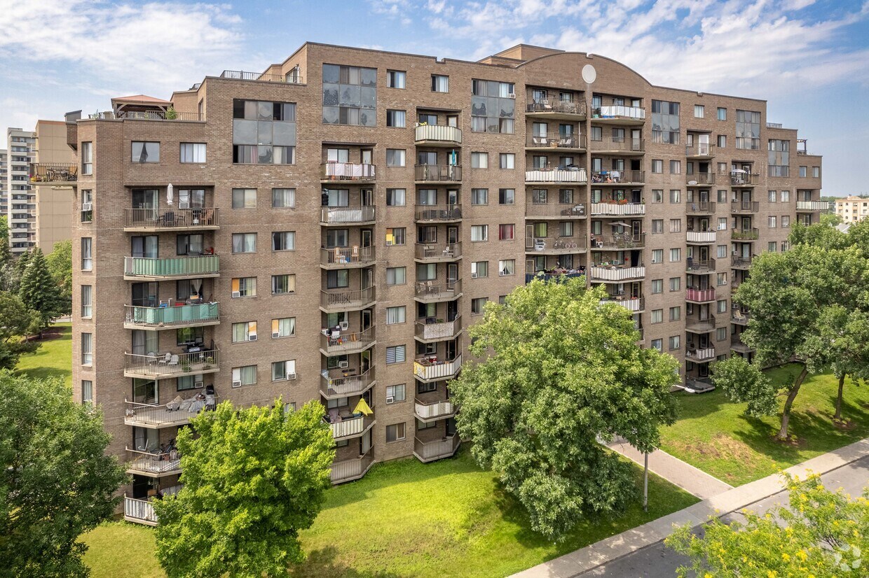 Complexe Deguire Apartments - 50 Quintin Montréal, QC | Apartments.com